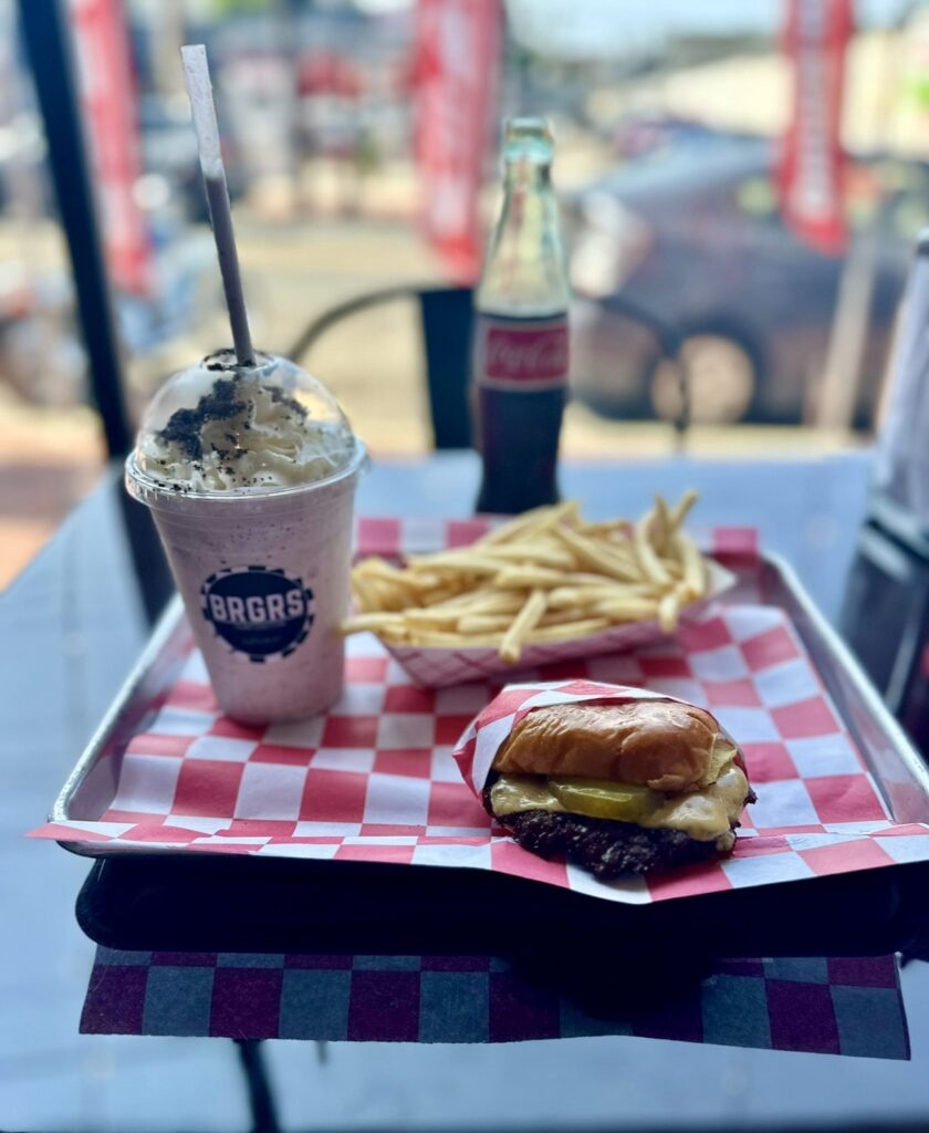 5 Can’t-Miss Spots on Long Island for the Ultimate Smashburger – Going ...